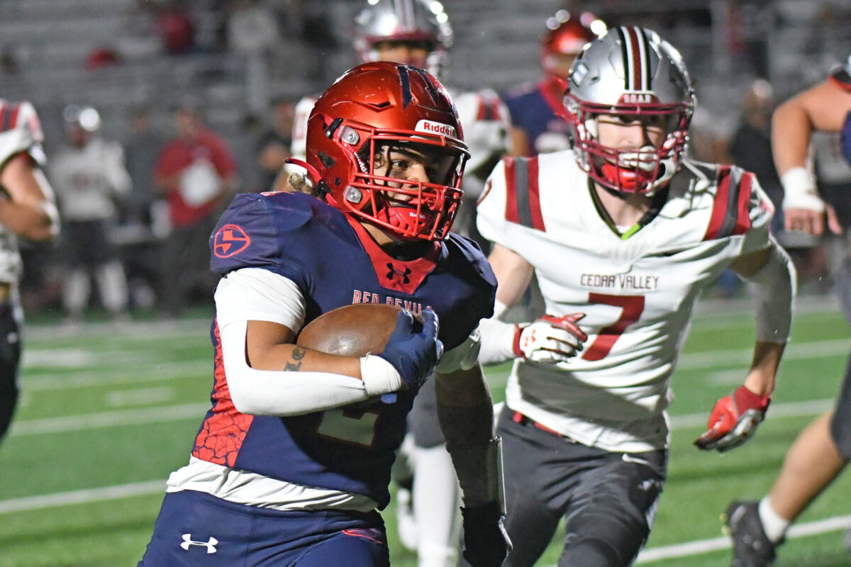 Springville football overcomes early deficit, blows out Cedar Valley ...
